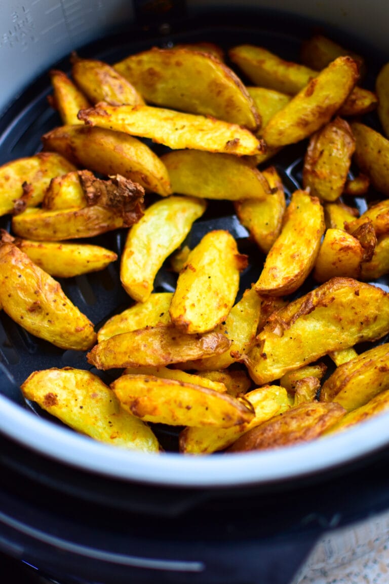 Die knusprigsten Kartoffel Wedges in der Heißluftfritteuse