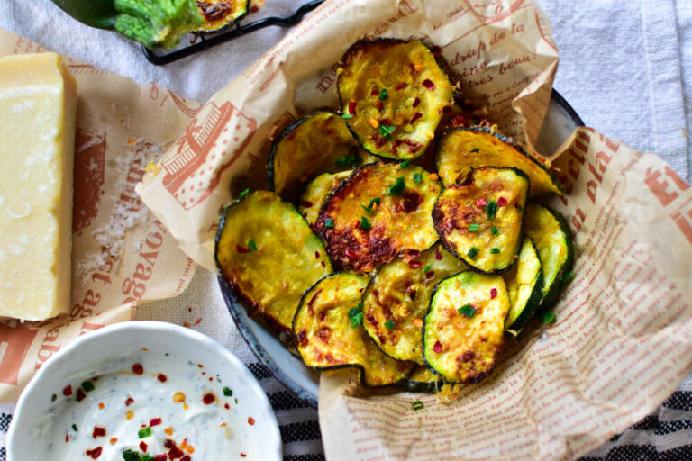 Zucchini-Chips mit Parmesan aus der Heißluftfritteuse « Hauptsache-Lecker